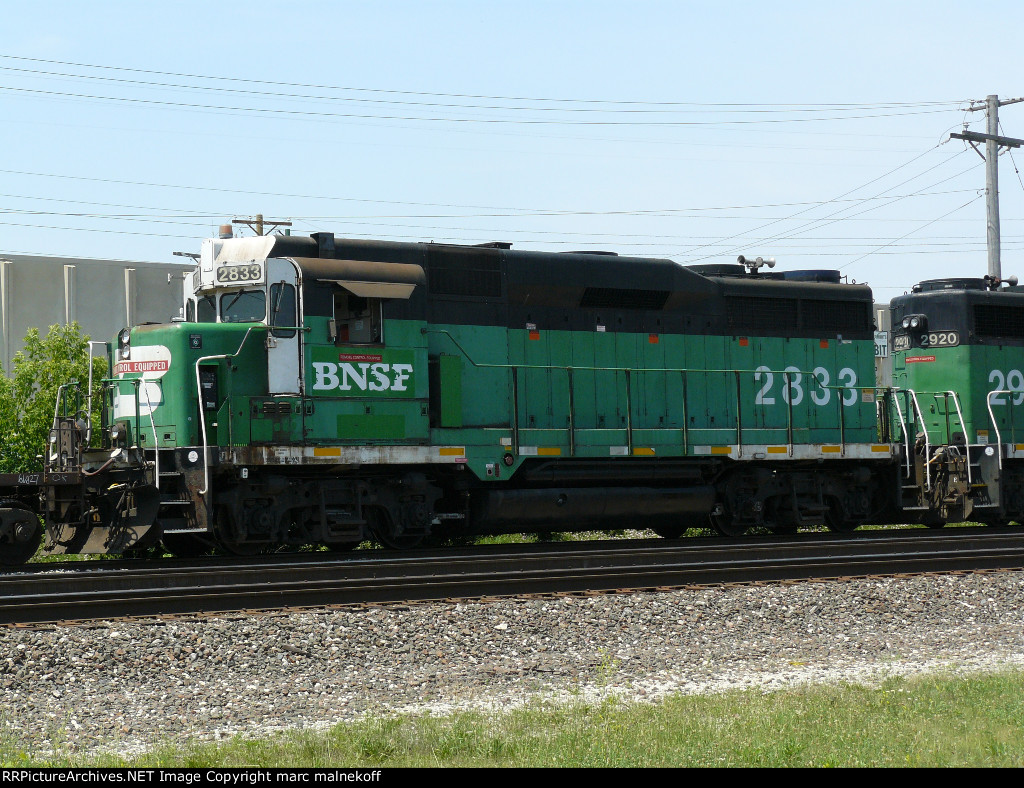 BNSF 2833